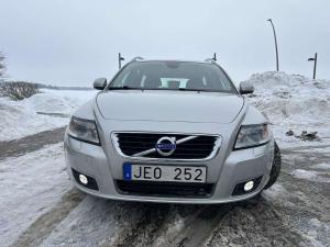 Grey Volvo V50 2012 in Telschi, with an engine capacity of 1.56 L and mileage of 305 thousand km for 2950 €, photo 9 on AUTOMOTO.COM.LV