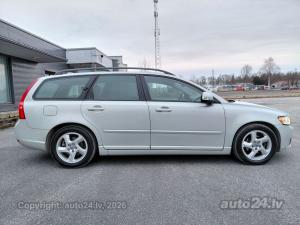 Pelēks Volvo V50 2012 Paide, ar dzinēja tilpumu 1.60 L un nobraukumu 199 tūkst. km par 4999 €, foto 5 vietnē AUTOMOTO.COM.LV