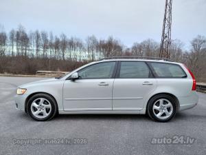 Pelēks Volvo V50 2012 Paide, ar dzinēja tilpumu 1.60 L un nobraukumu 199 tūkst. km par 4999 €, foto 6 vietnē AUTOMOTO.COM.LV