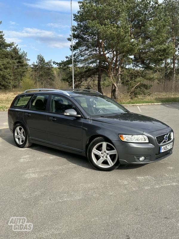 Grey Volvo V50 2012 in Alytus, with an engine capacity of 1.60 L and mileage of 316 thousand km for 3700 €, photo 3 on AUTOMOTO.COM.LV