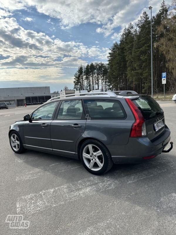 Grey Volvo V50 2012 in Alytus, with an engine capacity of 1.60 L and mileage of 316 thousand km for 3700 €, photo 6 on AUTOMOTO.COM.LV