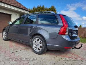 Grey Volvo V50 2012 in Tallinn, with an engine capacity of 1.60 L and mileage of 195 thousand km for 4999 €, photo 3 on AUTOMOTO.COM.LV