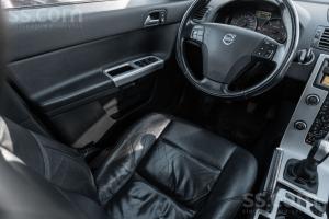 Grey Volvo V50 2012 in Riga, with an engine capacity of 1.60 L and mileage of 411 thousand km for 3900 €, photo 7 on AUTOMOTO.COM.LV