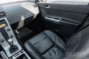 Grey Volvo V50 2012 in Riga, with an engine capacity of 1.60 L and mileage of 411 thousand km for 3900 €, photo 8 on AUTOMOTO.COM.LV