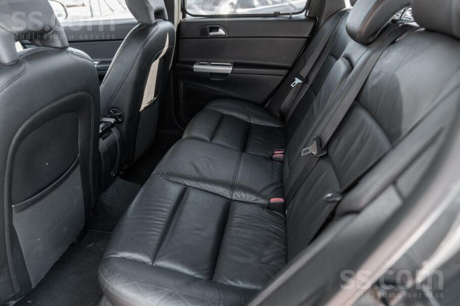 Grey Volvo V50 2012 in Riga, with an engine capacity of 1.60 L and mileage of 411 thousand km for 3900 €, photo 13 on AUTOMOTO.COM.LV
