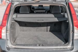 Grey Volvo V50 2012 in Riga, with an engine capacity of 1.60 L and mileage of 411 thousand km for 3900 €, photo 18 on AUTOMOTO.COM.LV