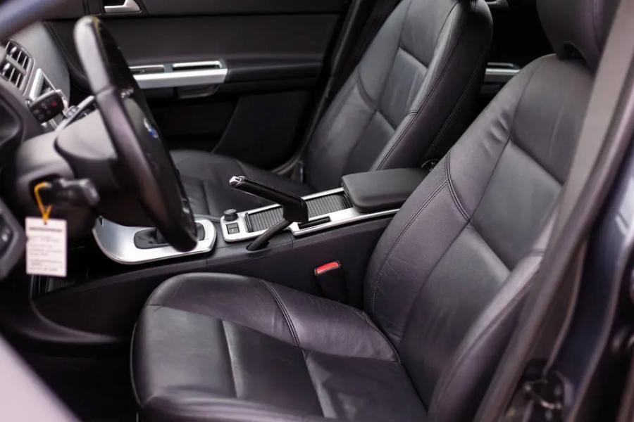 Pelēks Volvo V50 2012 Rīga, ar dzinēja tilpumu 1.60 L un nobraukumu 260 tūkst. km par 4995 €, foto 19 vietnē AUTOMOTO.COM.LV