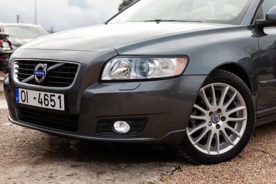 Pelēks Volvo V50 2012 Rīga, ar dzinēja tilpumu 1.60 L un nobraukumu 147 tūkst. km par 5995 €, foto 15 vietnē AUTOMOTO.COM.LV