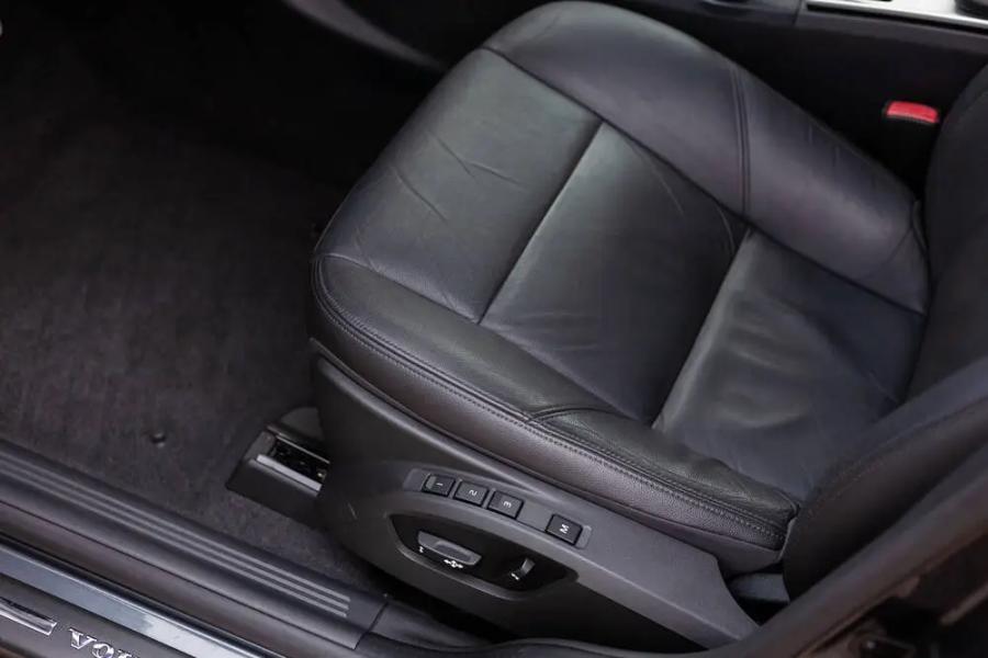 Pelēks Volvo V50 2012 Rīga, ar dzinēja tilpumu 1.60 L un nobraukumu 147 tūkst. km par 5995 €, foto 19 vietnē AUTOMOTO.COM.LV
