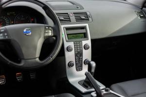 Pelēks Volvo V50 2012 Rīga, ar dzinēja tilpumu 1.60 L un nobraukumu 147 tūkst. km par 5995 €, foto 25 vietnē AUTOMOTO.COM.LV