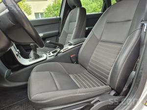 Pelēks Volvo V50 2012 Rīga, ar dzinēja tilpumu 1.60 L un nobraukumu 240 tūkst. km par 3400 €, foto 9 vietnē AUTOMOTO.COM.LV