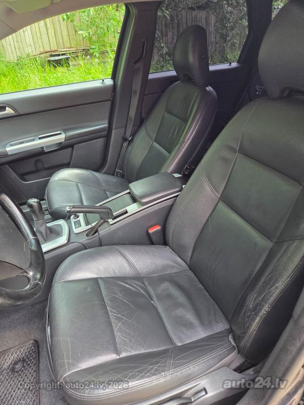 Grey Volvo V50 2012 in Tallinn, with an engine capacity of 1.60 L and mileage of 274 thousand km for 3900 €, photo 9 on AUTOMOTO.COM.LV