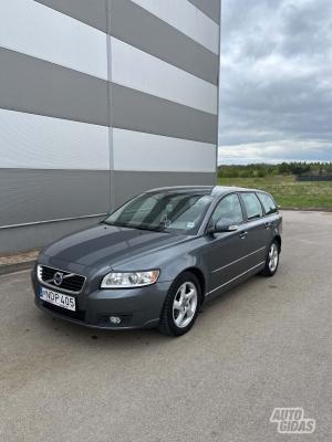 Grey Volvo V50 2012 in Siauliai, with an engine capacity of 1.60 L and mileage of 278 thousand km for 3500 €, photo 3 on AUTOMOTO.COM.LV