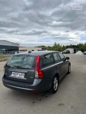 Grey Volvo V50 2012 in Siauliai, with an engine capacity of 1.60 L and mileage of 278 thousand km for 3500 €, photo 6 on AUTOMOTO.COM.LV