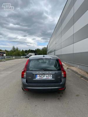 Grey Volvo V50 2012 in Siauliai, with an engine capacity of 1.60 L and mileage of 278 thousand km for 3500 €, photo 8 on AUTOMOTO.COM.LV