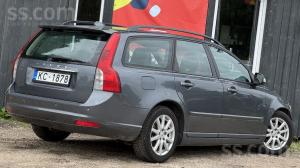 Pelēks Volvo V50 2012 Rīga, ar dzinēja tilpumu 1.60 L un nobraukumu 0 tūkst. km par 2990 €, foto 5 vietnē AUTOMOTO.COM.LV