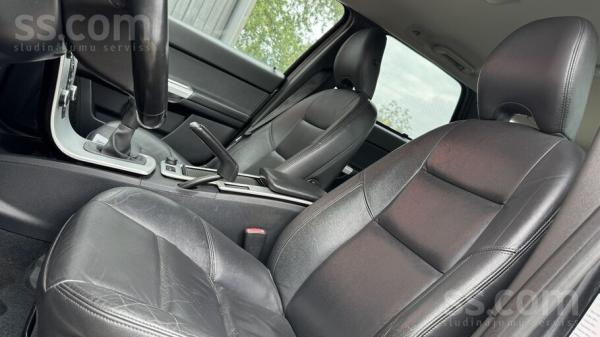Pelēks Volvo V50 2012 Rīga, ar dzinēja tilpumu 1.60 L un nobraukumu 0 tūkst. km par 2990 €, foto 7 vietnē AUTOMOTO.COM.LV