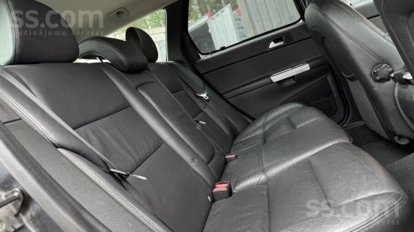Pelēks Volvo V50 2012 Rīga, ar dzinēja tilpumu 1.60 L un nobraukumu 0 tūkst. km par 2990 €, foto 9 vietnē AUTOMOTO.COM.LV