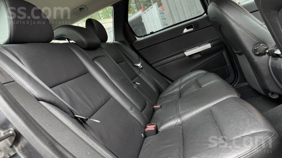 Pelēks Volvo V50 2012 Rīga, ar dzinēja tilpumu 1.60 L un nobraukumu 0 tūkst. km par 2990 €, foto 10 vietnē AUTOMOTO.COM.LV