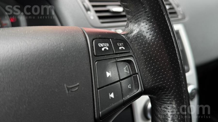 Pelēks Volvo V50 2012 Rīga, ar dzinēja tilpumu 1.60 L un nobraukumu 0 tūkst. km par 2990 €, foto 16 vietnē AUTOMOTO.COM.LV
