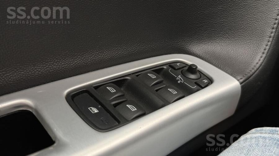 Pelēks Volvo V50 2012 Rīga, ar dzinēja tilpumu 1.60 L un nobraukumu 0 tūkst. km par 2990 €, foto 19 vietnē AUTOMOTO.COM.LV
