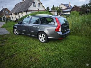Grey Volvo V50 2012 in Utena, with an engine capacity of 1.56 L and mileage of 223 thousand km for 3450 €, photo 4 on AUTOMOTO.COM.LV