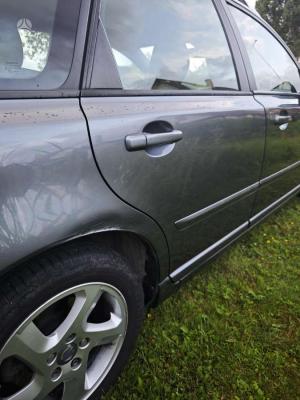 Grey Volvo V50 2012 in Utena, with an engine capacity of 1.56 L and mileage of 223 thousand km for 3450 €, photo 6 on AUTOMOTO.COM.LV
