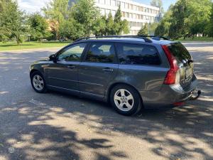 Grey Volvo V50 2012 in Vilnius, with an engine capacity of 1.56 L and mileage of 279 thousand km for 2699 €, photo 5 on AUTOMOTO.COM.LV