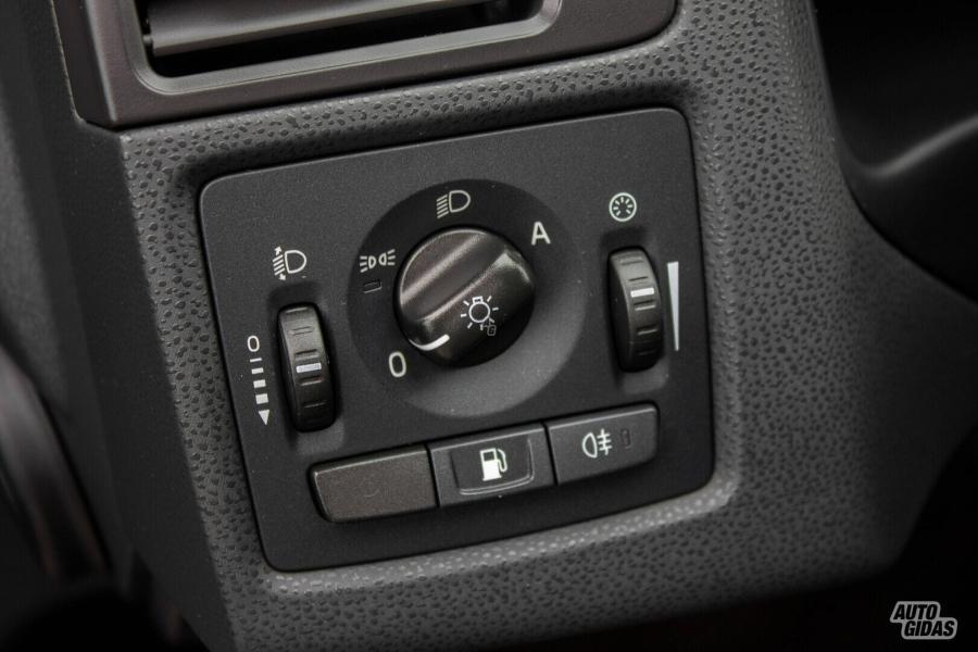 Grey Volvo V50 2012 in Kaunas, with an engine capacity of 1.60 L and mileage of 246 thousand km for 3700 €, photo 18 on AUTOMOTO.COM.LV