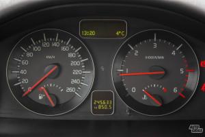 Grey Volvo V50 2012 in Kaunas, with an engine capacity of 1.60 L and mileage of 246 thousand km for 3700 €, photo 19 on AUTOMOTO.COM.LV