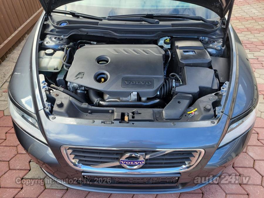 Pelēks Volvo V50 2012 Tallina, ar dzinēja tilpumu 1.60 L un nobraukumu 225 tūkst. km par 4899 €, foto 13 vietnē AUTOMOTO.COM.LV