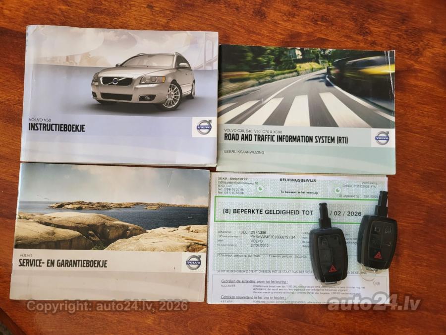 Pelēks Volvo V50 2012 Tallina, ar dzinēja tilpumu 1.60 L un nobraukumu 225 tūkst. km par 4899 €, foto 18 vietnē AUTOMOTO.COM.LV
