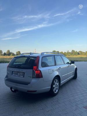 Grey Volvo V50 2012 in Siauliai, with an engine capacity of 1.56 L and mileage of 246 thousand km for 3600 €, photo 4 on AUTOMOTO.COM.LV