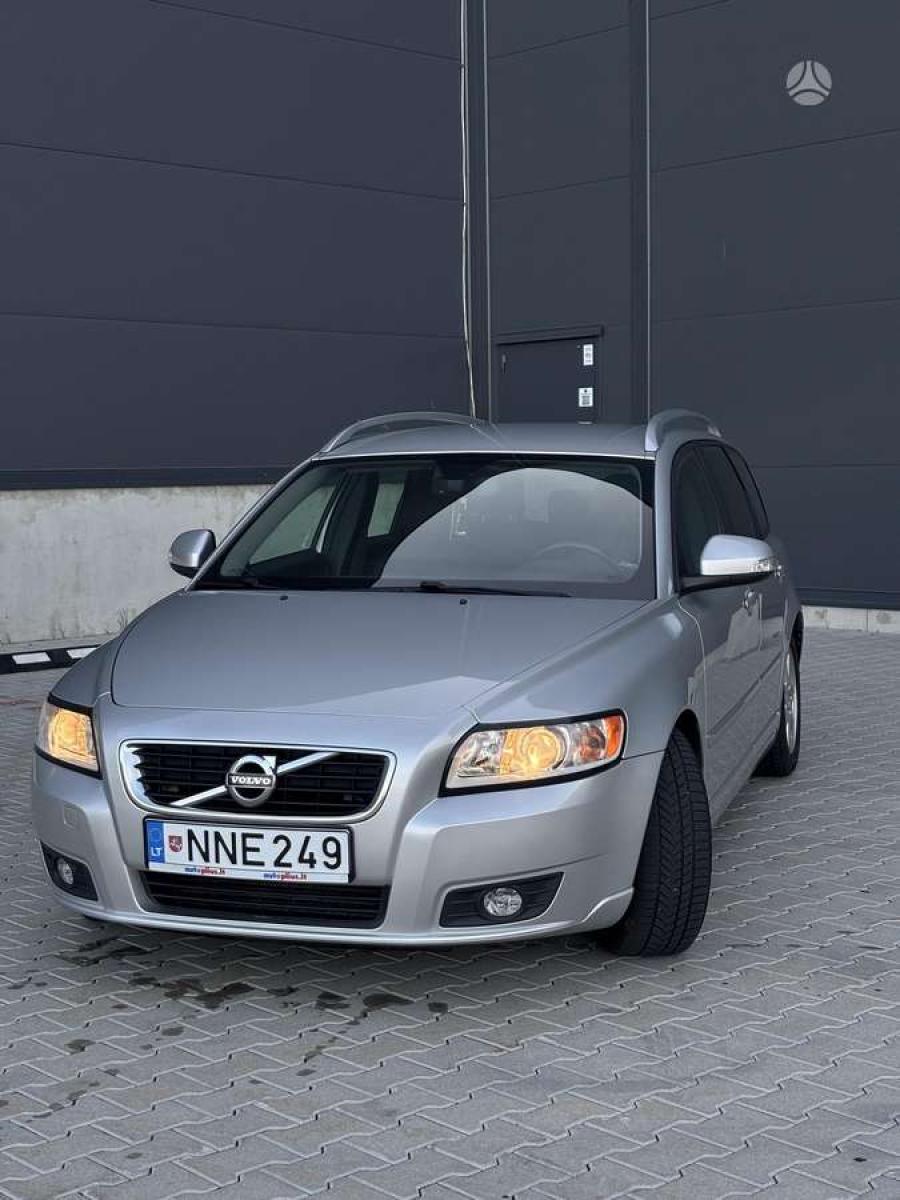 Grey Volvo V50 2012 in Siauliai, with an engine capacity of 1.56 L and mileage of 246 thousand km for 3600 €, photo 6 on AUTOMOTO.COM.LV