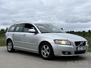 Серый Вольво В50 2012 в Рига, объемом двигателя 1.60 л и пробегом 318 тыс. км за 2600 €, фото 6 на AUTOMOTO.COM.LV