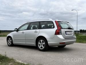 Серый Вольво В50 2012 в Рига, объемом двигателя 1.60 л и пробегом 318 тыс. км за 2600 €, фото 9 на AUTOMOTO.COM.LV