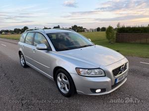 Pelēks Volvo V50 2012 Tallina, ar dzinēja tilpumu 1.60 L un nobraukumu 224 tūkst. km par 5290 €, foto 4 vietnē AUTOMOTO.COM.LV