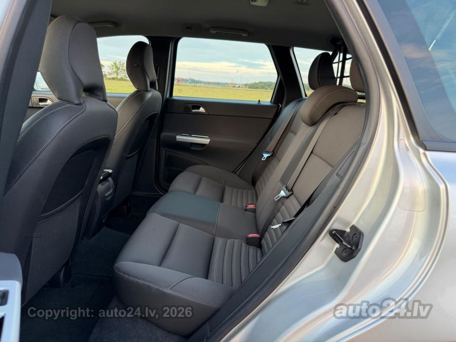 Pelēks Volvo V50 2012 Tallina, ar dzinēja tilpumu 1.60 L un nobraukumu 224 tūkst. km par 5290 €, foto 9 vietnē AUTOMOTO.COM.LV