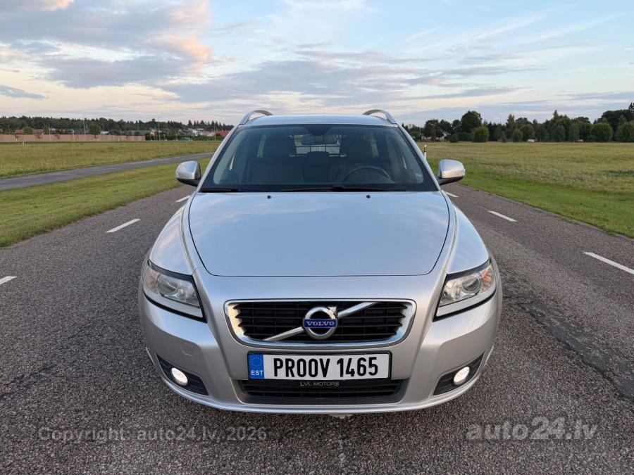 Pelēks Volvo V50 2012 Tallina, ar dzinēja tilpumu 1.60 L un nobraukumu 224 tūkst. km par 5290 €, foto 10 vietnē AUTOMOTO.COM.LV