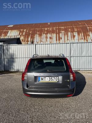 Grey Volvo V50 2012 in Riga, with an engine capacity of 1.60 L and mileage of 310 thousand km for 2500 €, photo 7 on AUTOMOTO.COM.LV