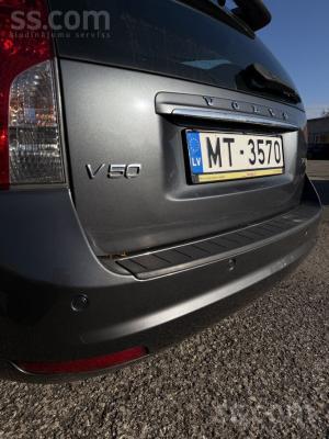 Grey Volvo V50 2012 in Riga, with an engine capacity of 1.60 L and mileage of 310 thousand km for 2500 €, photo 15 on AUTOMOTO.COM.LV