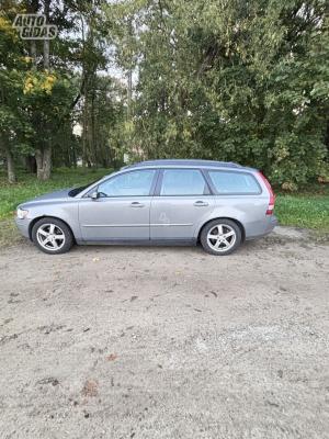 Pelēks Volvo V50 2018 Joniškis, ar dzinēja tilpumu 2.00 L un nobraukumu 296 tūkst. km par 1550 €, foto 3 vietnē AUTOMOTO.COM.LV
