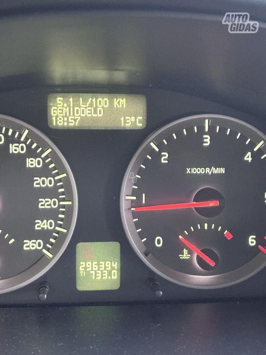 Pelēks Volvo V50 2018 Joniškis, ar dzinēja tilpumu 2.00 L un nobraukumu 296 tūkst. km par 1550 €, foto 6 vietnē AUTOMOTO.COM.LV