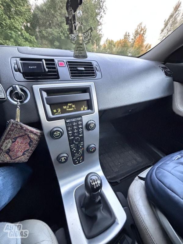Pelēks Volvo V50 2018 Joniškis, ar dzinēja tilpumu 2.00 L un nobraukumu 296 tūkst. km par 1550 €, foto 10 vietnē AUTOMOTO.COM.LV