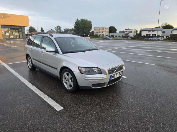 Pelēks Volvo V50 2024 Kauņa, ar dzinēja tilpumu 2.44 L un nobraukumu 305 tūkst. km par 1100 €, foto 1 vietnē AUTOMOTO.COM.LV