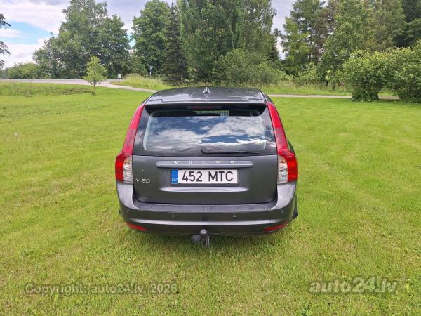 Серый Вольво В50 2025 в Тарту, объемом двигателя 1.60 л и пробегом 275 тыс. км за 3500 €, фото 4 на AUTOMOTO.COM.LV