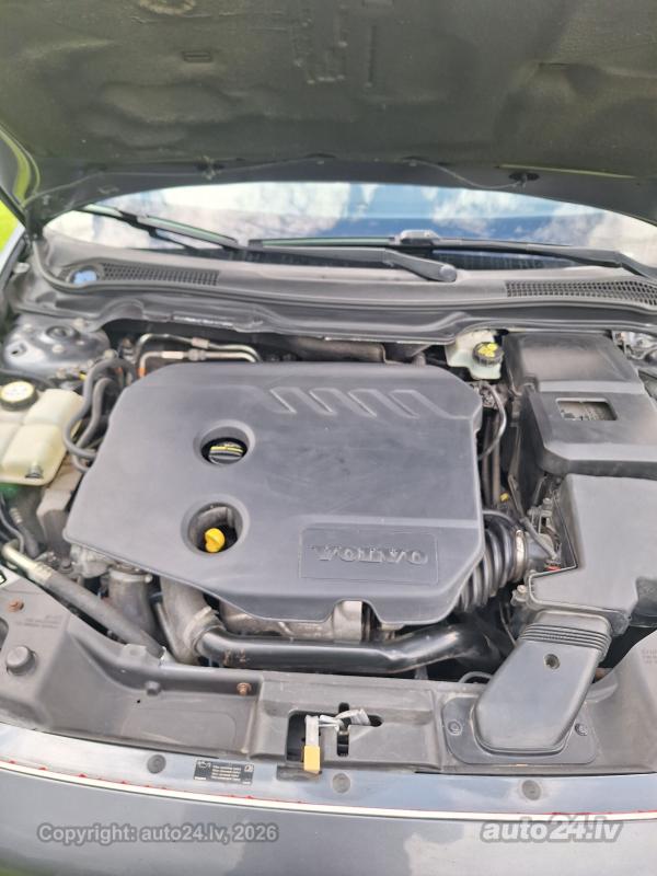 Pelēks Volvo V50 2025 Tartu, ar dzinēja tilpumu 1.60 L un nobraukumu 275 tūkst. km par 3500 €, foto 1 vietnē AUTOMOTO.COM.LV