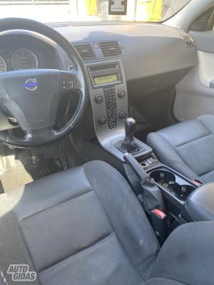 Volvo V50 2004 Kretinga, ar dzinēja tilpumu 2.00 L un nobraukumu 358 tūkst. km par 1550 €, foto 6 vietnē AUTOMOTO.COM.LV