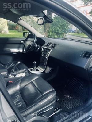 Volvo V50 2005 in Riga, with an engine capacity of 2.00 L and mileage of 327 thousand km for 1500 €, photo 8 on AUTOMOTO.COM.LV