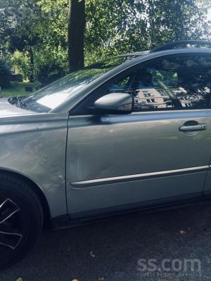 Volvo V50 2005 in Riga, with an engine capacity of 2.00 L and mileage of 327 thousand km for 1500 €, photo 11 on AUTOMOTO.COM.LV